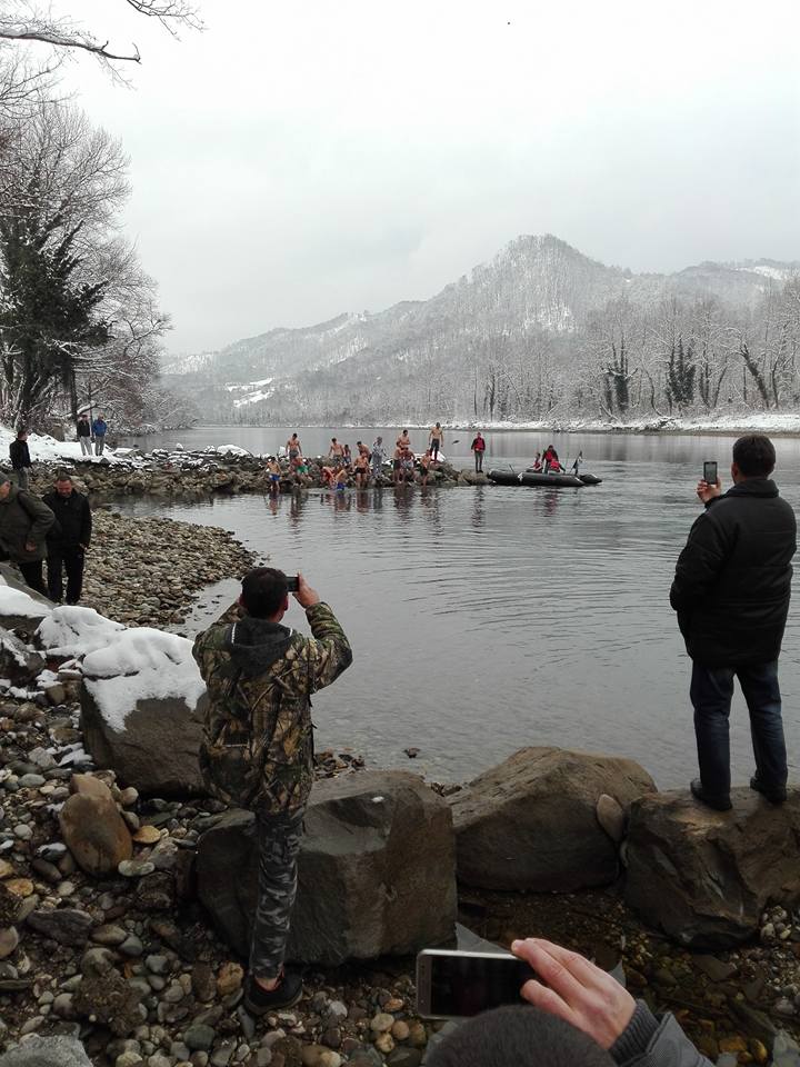 SWIMMING FOR THE EPIPHANY CROSS 19.01.